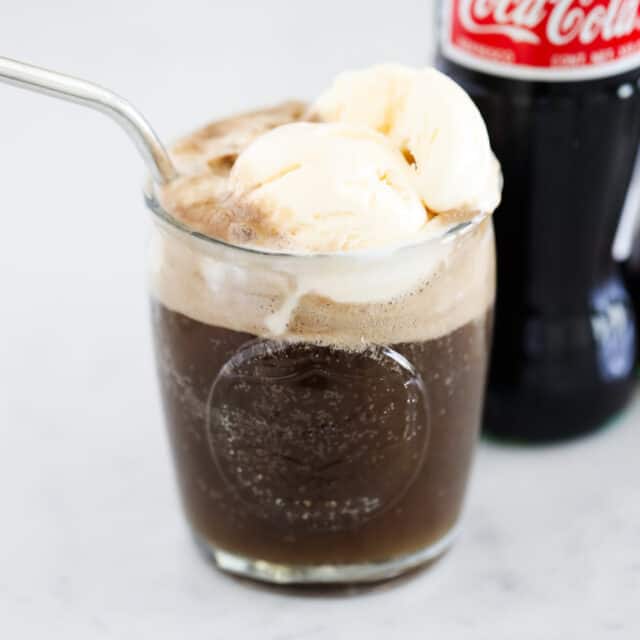 2-Ingredient Coke Float Recipe - I Heart Naptime