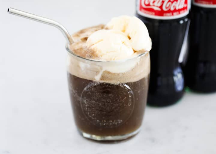 2-Ingredient Coke Float Recipe - I Heart Naptime
