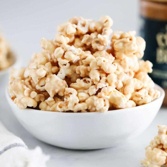 Easy M&M Popcorn - I Heart Naptime