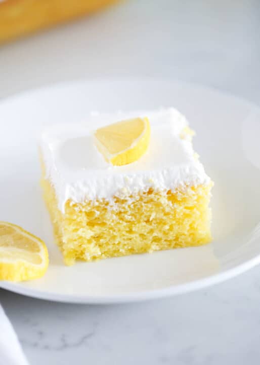 5-Ingredient Lemon Poke Cake - I Heart Naptime