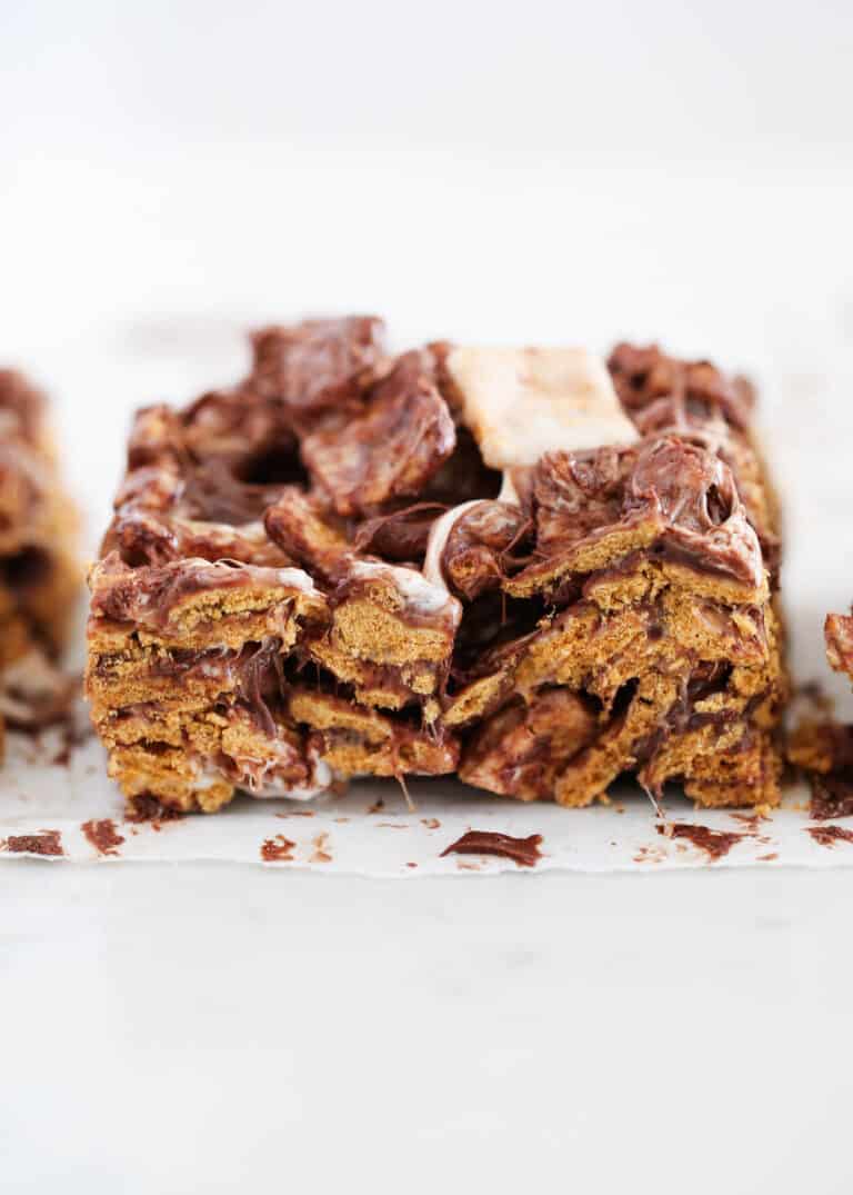 Golden Graham S'mores Bars - I Heart Naptime