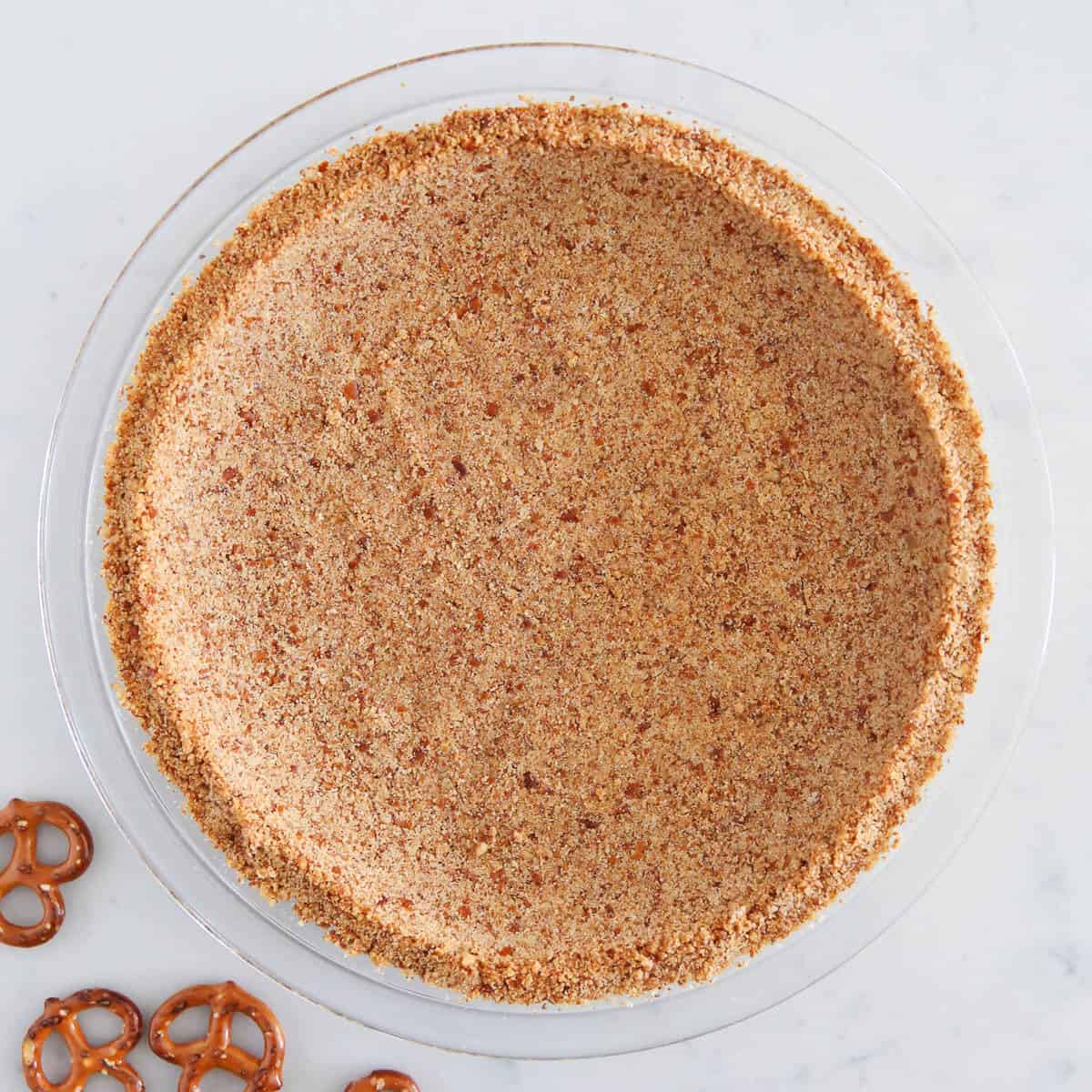 3-Ingredient Pretzel Pie Crust - I Heart Naptime
