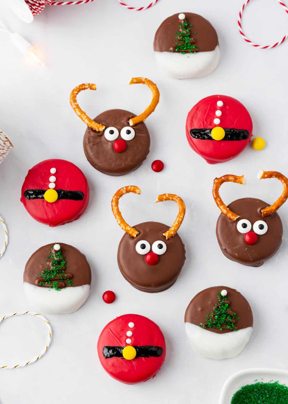 Chocolate Covered Christmas Oreos - I Heart Naptime
