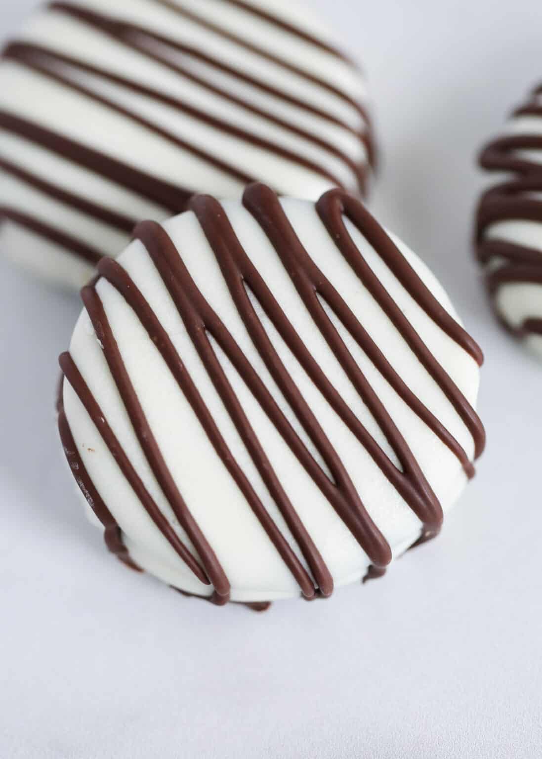 White Chocolate Covered Oreos - I Heart Naptime