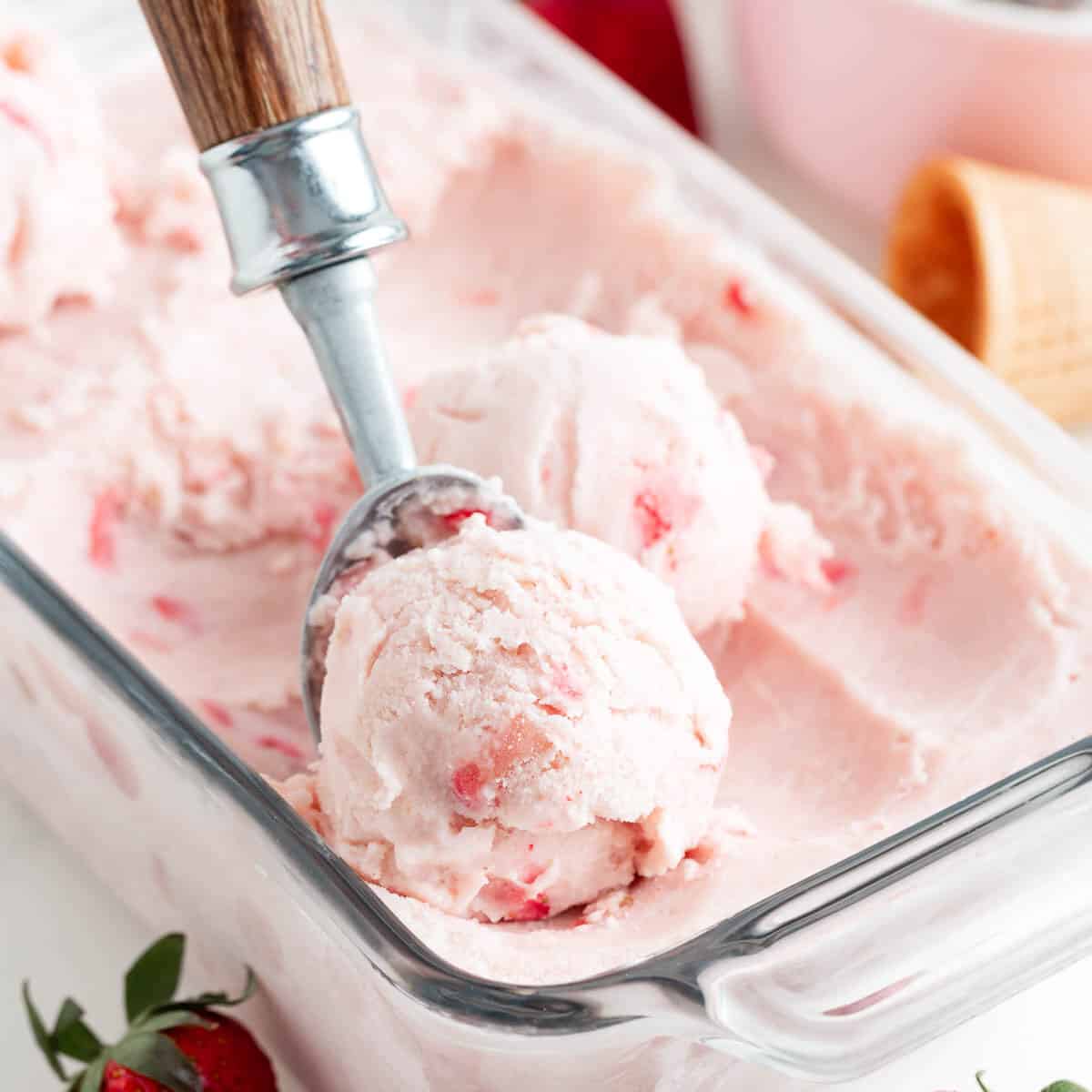 Easy Homemade Vanilla Ice Cream - I Heart Naptime