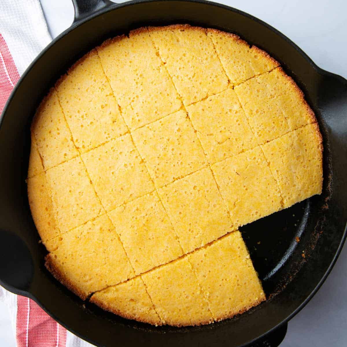 Skillet Cornbread - I Heart Naptime