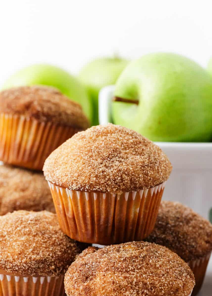 Easy Cinnamon Apple Muffins Recipe - I Heart Naptime