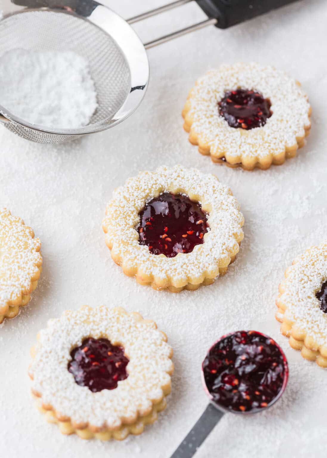 Raspberry Linzer Cookies - I Heart Naptime