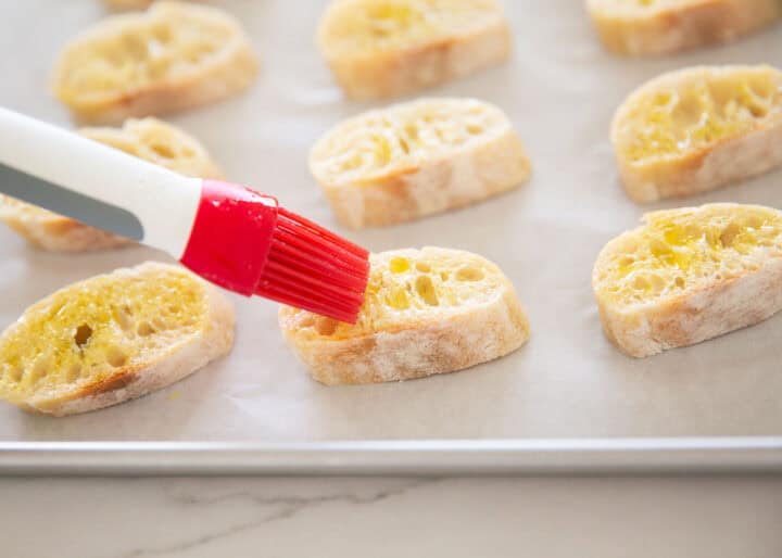 How to Make Crostini: Toasted Bread Recipe - I Heart Naptime